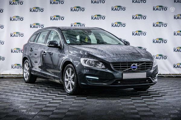 Black Volvo V60 2017 in Kaunas, with an engine capacity of 2.00 L and mileage of 0 thousand km for 9990 €, photo 2 on AUTOMOTO.COM.LV