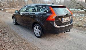 Black Volvo V60 2017 in Kaunas, with an engine capacity of 2.00 L and mileage of 304 thousand km for 6550 €, photo 4 on AUTOMOTO.COM.LV