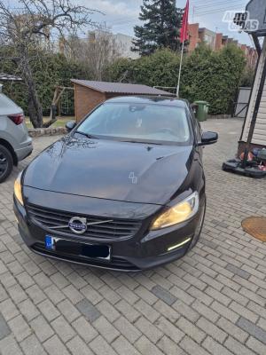 Black Volvo V60 2017 in Panevezys, with an engine capacity of 2.00 L and mileage of 295 thousand km for 6800 €, photo  on AUTOMOTO.COM.LV
