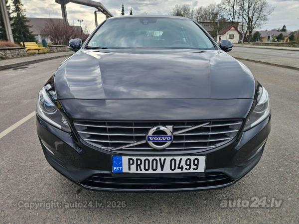Black Volvo V60 2017 in Paide, with an engine capacity of 2.00 L and mileage of 229 thousand km for 8350 €, photo 2 on AUTOMOTO.COM.LV
