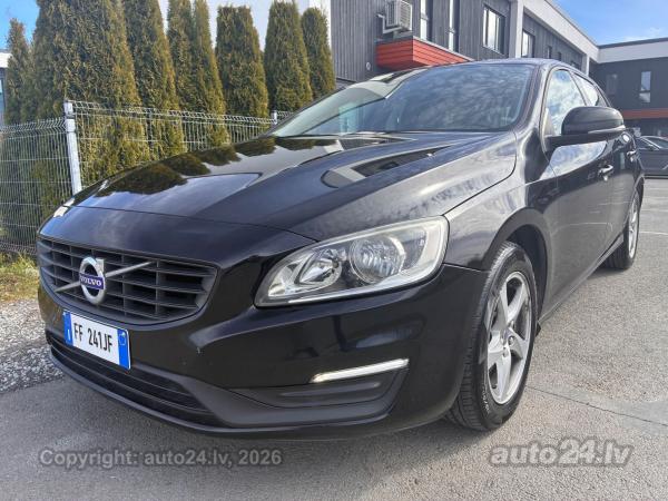 Melns Volvo V60 2017 Tallina, ar dzinēja tilpumu 2.00 L un nobraukumu 272 tūkst. km par 6999 €, foto 7 vietnē AUTOMOTO.COM.LV