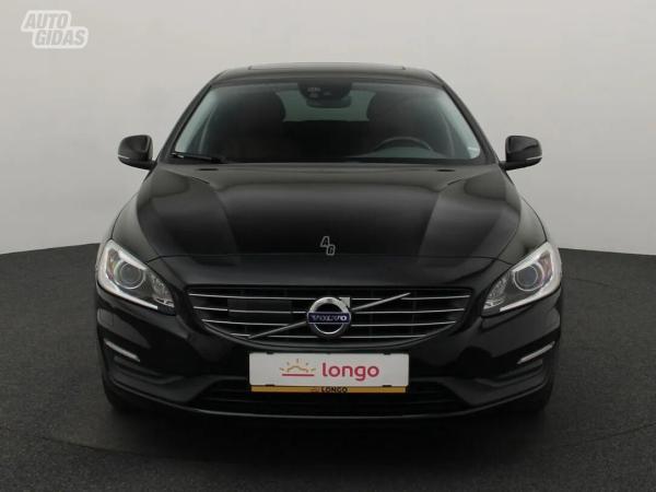 Black Volvo V60 2017 in Vilnius, with an engine capacity of 2.00 L and mileage of 205 thousand km for 11999 €, photo 3 on AUTOMOTO.COM.LV