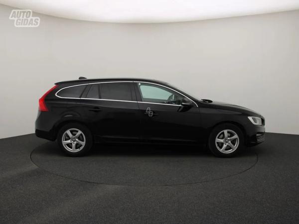 Black Volvo V60 2017 in Vilnius, with an engine capacity of 2.00 L and mileage of 205 thousand km for 11999 €, photo 9 on AUTOMOTO.COM.LV