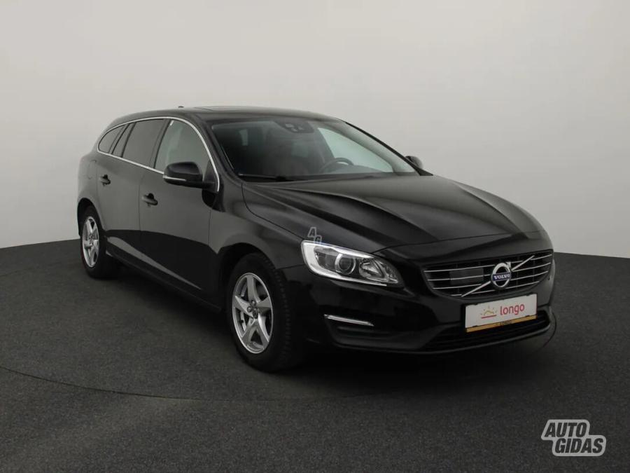 Melns Volvo V60 2017 Viļņa, ar dzinēja tilpumu 2.00 L un nobraukumu 205 tūkst. km par 11999 €, foto 11 vietnē AUTOMOTO.COM.LV