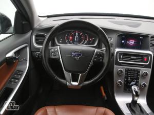 Melns Volvo V60 2017 Viļņa, ar dzinēja tilpumu 2.00 L un nobraukumu 205 tūkst. km par 11999 €, foto 18 vietnē AUTOMOTO.COM.LV