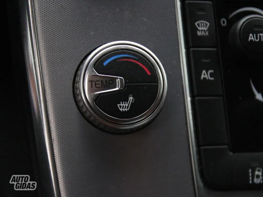 Melns Volvo V60 2017 Viļņa, ar dzinēja tilpumu 2.00 L un nobraukumu 205 tūkst. km par 11999 €, foto 30 vietnē AUTOMOTO.COM.LV