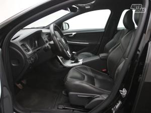 Черный Вольво B60 2017 в Вильнюс, объемом двигателя 2.00 л и пробегом 232 тыс. км за 9999 €, фото 5 на AUTOMOTO.COM.LV