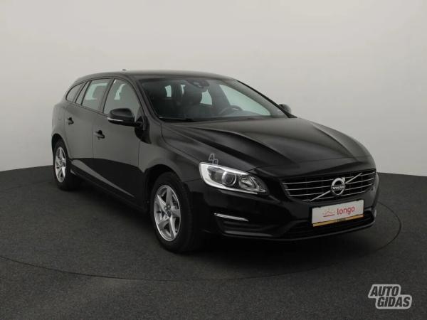 Black Volvo V60 2017 in Vilnius, with an engine capacity of 2.00 L and mileage of 232 thousand km for 9999 €, photo 10 on AUTOMOTO.COM.LV