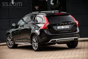 Black Volvo V60 2017 in Jelgava, with an engine capacity of 2.40 L and mileage of 0 thousand km for 11690 €, photo 12 on AUTOMOTO.COM.LV
