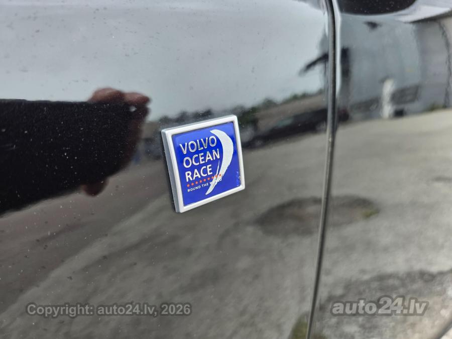 Черный Вольво B60 2017 в Таллин, объемом двигателя 2.00 л и пробегом 204 тыс. км за 8790 €, фото 26 на AUTOMOTO.COM.LV