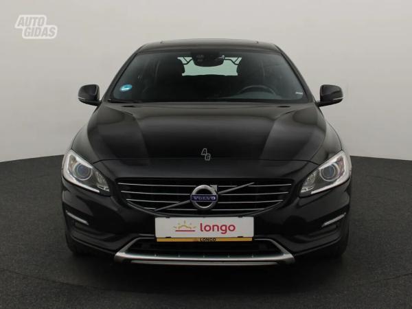 Melns Volvo V60 2017 Viļņa, ar dzinēja tilpumu 2.00 L un nobraukumu 291 tūkst. km par 8999 €, foto 3 vietnē AUTOMOTO.COM.LV