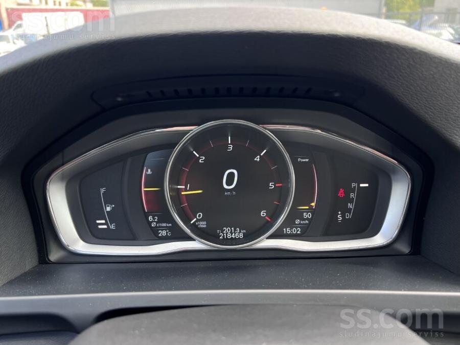 Melns Volvo V60 2017 Limbaži, ar dzinēja tilpumu 2.00 L un nobraukumu 218 tūkst. km par 10350 €, foto 20 vietnē AUTOMOTO.COM.LV