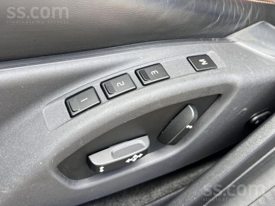 Melns Volvo V60 2017 Limbaži, ar dzinēja tilpumu 2.00 L un nobraukumu 218 tūkst. km par 10350 €, foto 24 vietnē AUTOMOTO.COM.LV