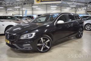 Melns Volvo V60 2017 Rīga, ar dzinēja tilpumu 2.00 L un nobraukumu 332 tūkst. km par 8900 €, foto  vietnē AUTOMOTO.COM.LV