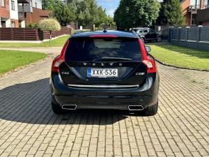 Melns Volvo V60 2017 Klaipėda, ar dzinēja tilpumu 2.40 L un nobraukumu 213 tūkst. km par 8200 €, foto 4 vietnē AUTOMOTO.COM.LV