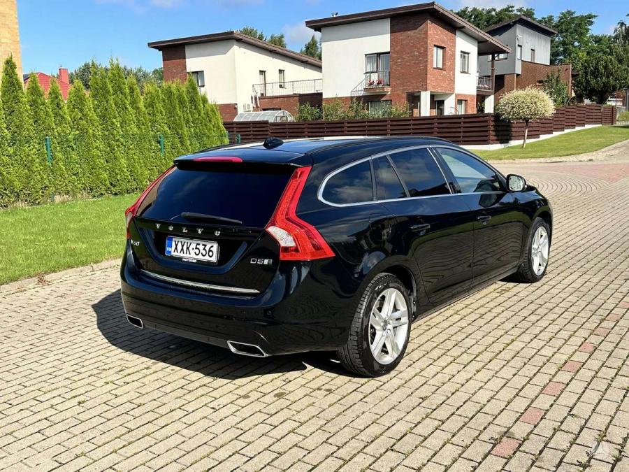 Melns Volvo V60 2017 Klaipėda, ar dzinēja tilpumu 2.40 L un nobraukumu 213 tūkst. km par 8200 €, foto 5 vietnē AUTOMOTO.COM.LV