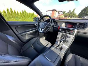 Melns Volvo V60 2017 Klaipėda, ar dzinēja tilpumu 2.40 L un nobraukumu 213 tūkst. km par 8200 €, foto 11 vietnē AUTOMOTO.COM.LV