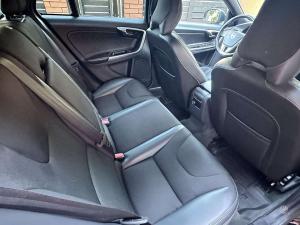 Melns Volvo V60 2017 Klaipėda, ar dzinēja tilpumu 2.40 L un nobraukumu 213 tūkst. km par 8200 €, foto 13 vietnē AUTOMOTO.COM.LV