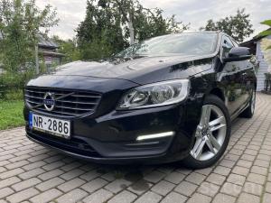 Черный Вольво B60 2017 в Рига, объемом двигателя 1.90 л и пробегом 130 тыс. км за 10900 €, фото  на AUTOMOTO.COM.LV