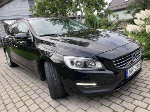 Black Volvo V60 2017 in Riga, with an engine capacity of 1.90 L and mileage of 130 thousand km for 10900 €, photo 3 on AUTOMOTO.COM.LV