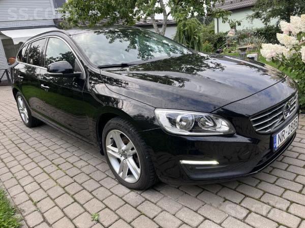Черный Вольво B60 2017 в Рига, объемом двигателя 1.90 л и пробегом 130 тыс. км за 10900 €, фото 9 на AUTOMOTO.COM.LV