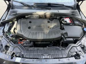 Black Volvo V60 2017 in Ogre, with an engine capacity of 2.40 L and mileage of 255 thousand km for 9199 €, photo 22 on AUTOMOTO.COM.LV
