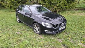 Black Volvo V60 2017 in Vievis, with an engine capacity of 1.97 L and mileage of 302 thousand km for 6500 €, photo  on AUTOMOTO.COM.LV