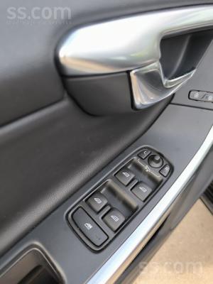 Melns Volvo V60 2017 Rīga, ar dzinēja tilpumu 2.00 L un nobraukumu 266 tūkst. km par 8500 €, foto 12 vietnē AUTOMOTO.COM.LV