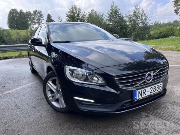 Black Volvo V60 2017 in Riga, with an engine capacity of 2.00 L and mileage of 130 thousand km for 9990 €, photo 1 on AUTOMOTO.COM.LV