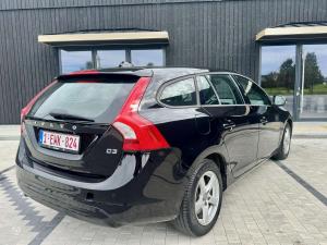 Melns Volvo V60 2017 Šauļi, ar dzinēja tilpumu 1.97 L un nobraukumu 215 tūkst. km par 6750 €, foto 10 vietnē AUTOMOTO.COM.LV