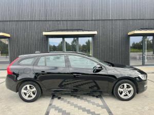 Melns Volvo V60 2017 Šauļi, ar dzinēja tilpumu 1.97 L un nobraukumu 215 tūkst. km par 6750 €, foto 12 vietnē AUTOMOTO.COM.LV