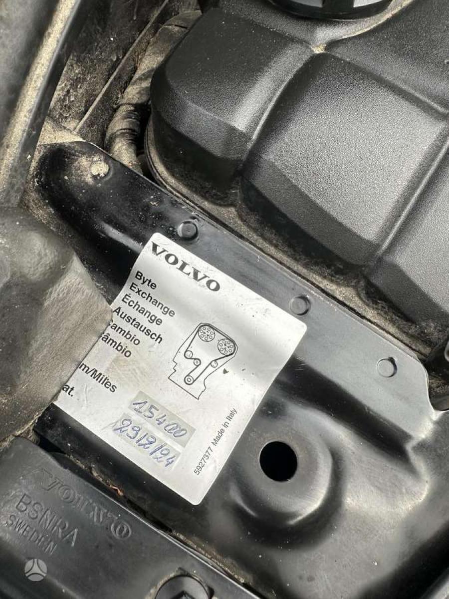 Melns Volvo V60 2017 Šauļi, ar dzinēja tilpumu 1.97 L un nobraukumu 215 tūkst. km par 6750 €, foto 26 vietnē AUTOMOTO.COM.LV