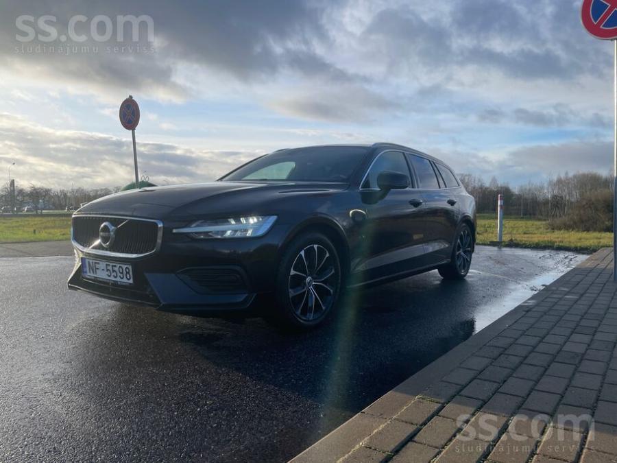 Melns Volvo V60 2018 Rīga, ar dzinēja tilpumu 2.00 L un nobraukumu 245 tūkst. km par 12500 €, foto 1 vietnē AUTOMOTO.COM.LV