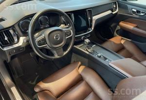 Melns Volvo V60 2018 Rīga, ar dzinēja tilpumu 2.00 L un nobraukumu 245 tūkst. km par 12500 €, foto 2 vietnē AUTOMOTO.COM.LV