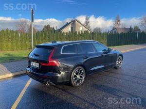 Melns Volvo V60 2018 Rīga, ar dzinēja tilpumu 2.00 L un nobraukumu 245 tūkst. km par 12500 €, foto 4 vietnē AUTOMOTO.COM.LV