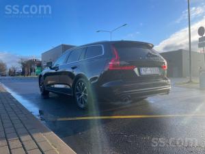 Melns Volvo V60 2018 Rīga, ar dzinēja tilpumu 2.00 L un nobraukumu 245 tūkst. km par 12500 €, foto 5 vietnē AUTOMOTO.COM.LV