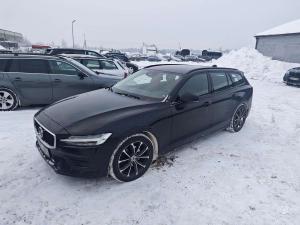 Black Volvo V60 2018 in Vilnius, with an engine capacity of 2.00 L and mileage of 175 thousand km for 14000 €, photo  on AUTOMOTO.COM.LV