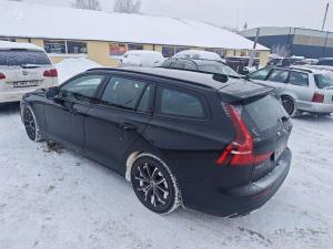 Melns Volvo V60 2018 Viļņa, ar dzinēja tilpumu 2.00 L un nobraukumu 175 tūkst. km par 14000 €, foto 4 vietnē AUTOMOTO.COM.LV