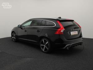 Black Volvo V60 2018 in Vilnius, with an engine capacity of 2.00 L and mileage of 200 thousand km for 13799 €, photo 7 on AUTOMOTO.COM.LV