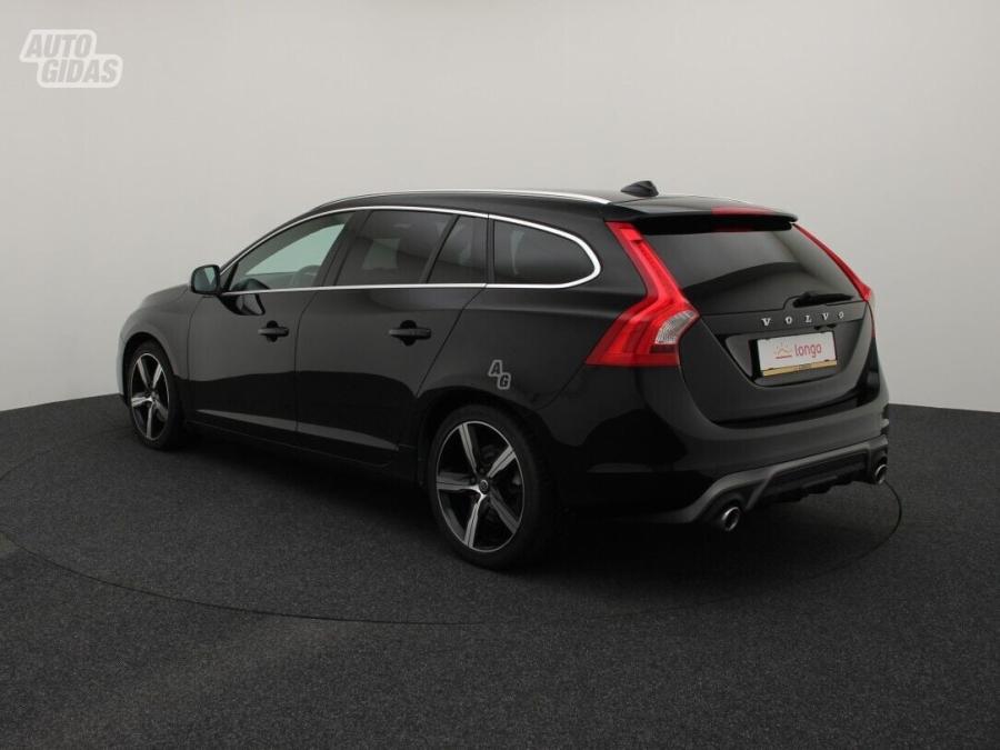 Black Volvo V60 2018 in Vilnius, with an engine capacity of 2.00 L and mileage of 200 thousand km for 13799 €, photo 7 on AUTOMOTO.COM.LV