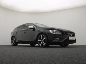 Black Volvo V60 2018 in Vilnius, with an engine capacity of 2.00 L and mileage of 200 thousand km for 13799 €, photo 11 on AUTOMOTO.COM.LV