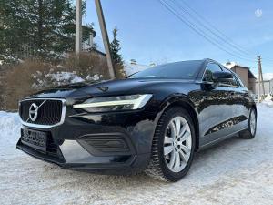 Black Volvo V60 2018 in Vilnius, with an engine capacity of 1.97 L and mileage of 315 thousand km for 12900 €, photo 5 on AUTOMOTO.COM.LV