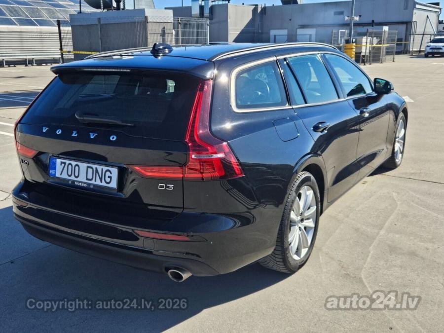 Black Volvo V60 2018 in Tallinn, with an engine capacity of 2.00 L and mileage of 202 thousand km for 16390 €, photo 5 on AUTOMOTO.COM.LV