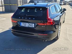 Black Volvo V60 2018 in Tallinn, with an engine capacity of 2.00 L and mileage of 202 thousand km for 16390 €, photo 6 on AUTOMOTO.COM.LV