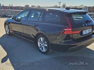 Black Volvo V60 2018 in Tallinn, with an engine capacity of 2.00 L and mileage of 202 thousand km for 16390 €, photo 7 on AUTOMOTO.COM.LV