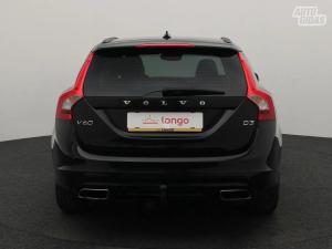 Black Volvo V60 2018 in Vilnius, with an engine capacity of 2.00 L and mileage of 254 thousand km for 11199 €, photo 6 on AUTOMOTO.COM.LV