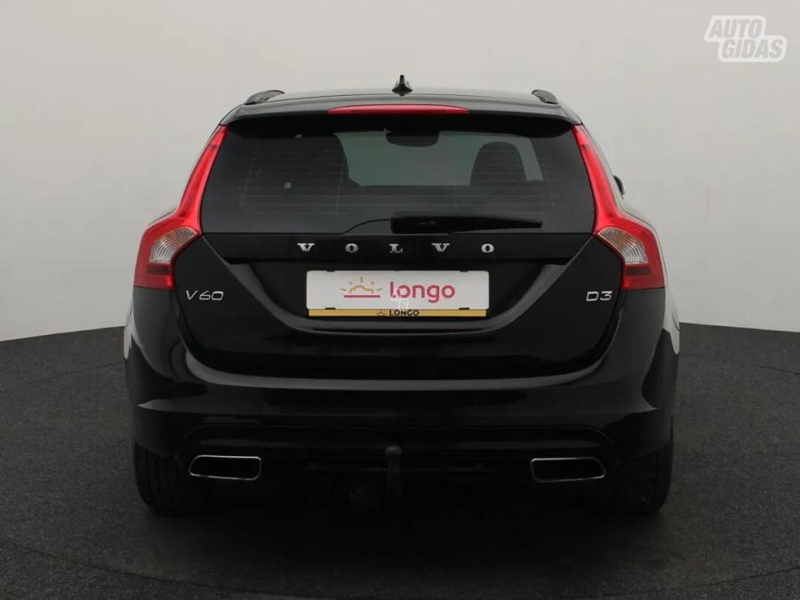 Black Volvo V60 2018 in Vilnius, with an engine capacity of 2.00 L and mileage of 254 thousand km for 11199 €, photo 6 on AUTOMOTO.COM.LV