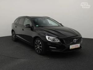Black Volvo V60 2018 in Vilnius, with an engine capacity of 2.00 L and mileage of 254 thousand km for 11199 €, photo 11 on AUTOMOTO.COM.LV