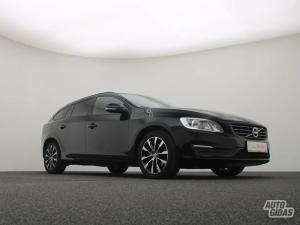Black Volvo V60 2018 in Vilnius, with an engine capacity of 2.00 L and mileage of 254 thousand km for 11199 €, photo 12 on AUTOMOTO.COM.LV