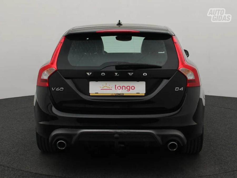 Black Volvo V60 2018 in Vilnius, with an engine capacity of 2.00 L and mileage of 204 thousand km for 13399 €, photo 6 on AUTOMOTO.COM.LV
